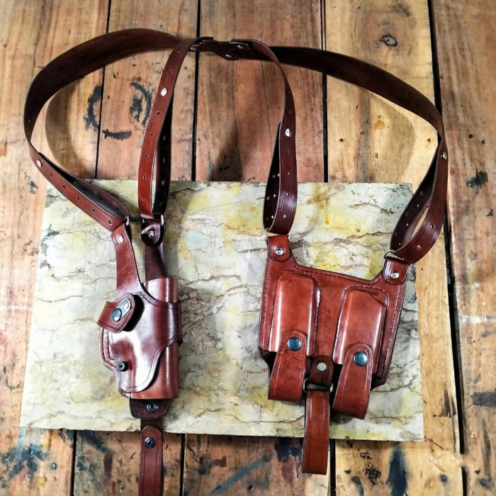 Beretta Leather Vertical Roto Shoulder Holster Rig with Double